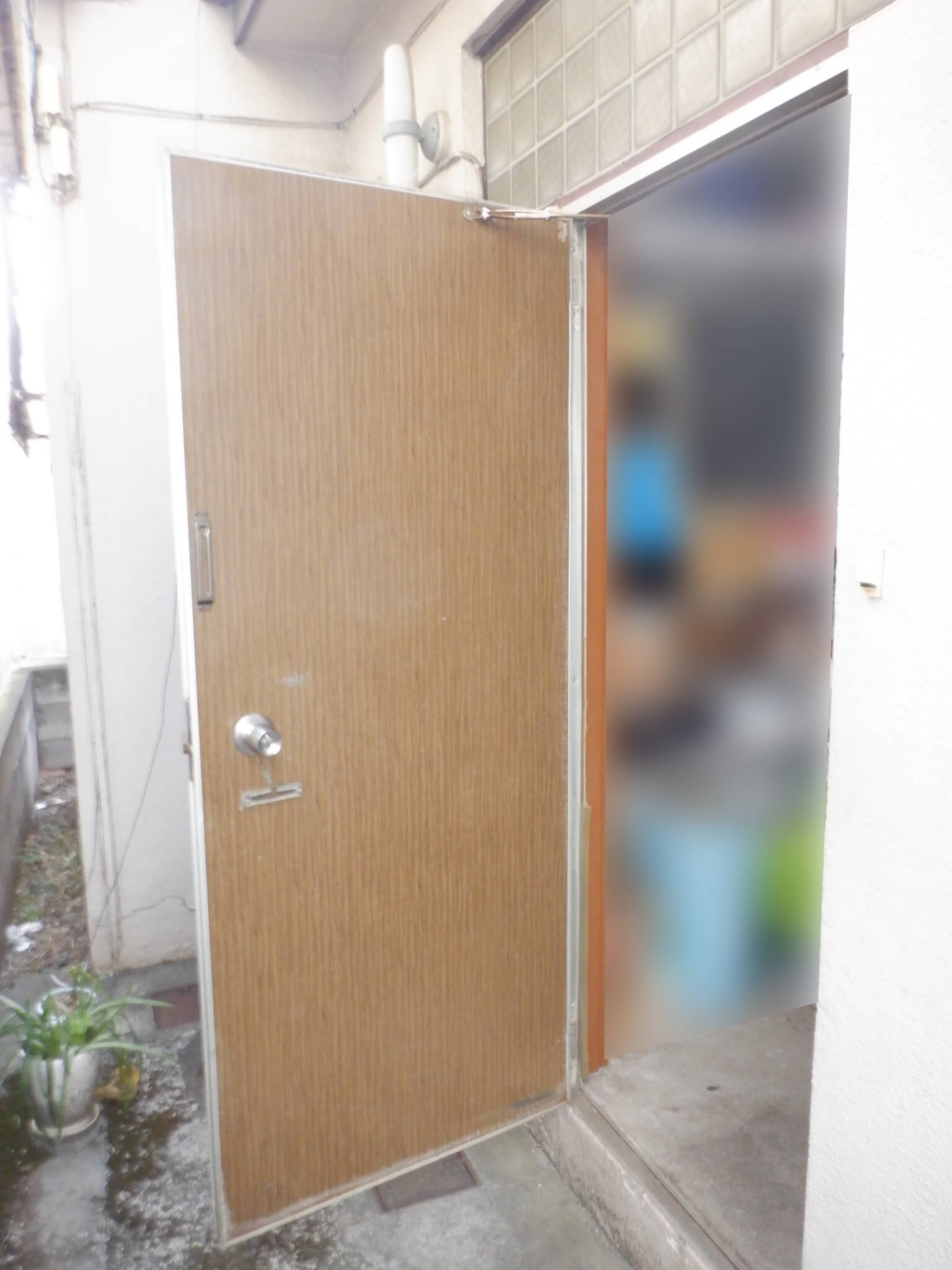 アパート・マンションの玄関ドア交換、所要時間は？ - リノベーション＆リフォームなら株式会社パラヴィへ｜埼玉県・東京都